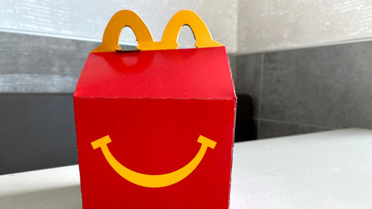 The Worth Of These '90s McDonald's Happy Meal Toys Has Mushroomed Over ...
