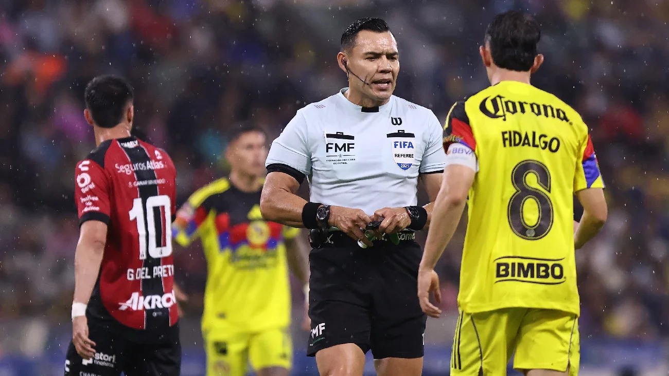 Paco Chacón arremete contra el arbitraje tras presencia del Gato Ortiz ...