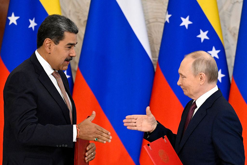 Russian Foreign Minister Reaffirms Support for Venezuela As U.S. Steps ...