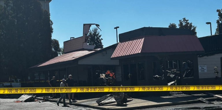 Early morning fire destroys South Carolina Hooters