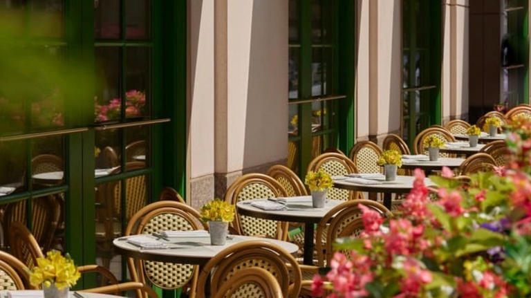 We Asked 4 Midwestern Chefs For The Best Hidden Gems In Chicago