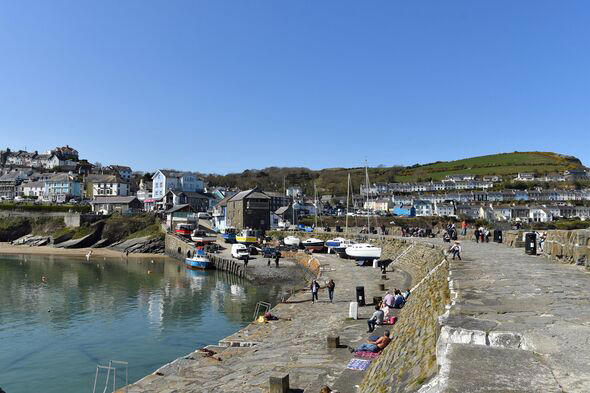 The beautiful UK seaside town that's the country's prettiest and most ...