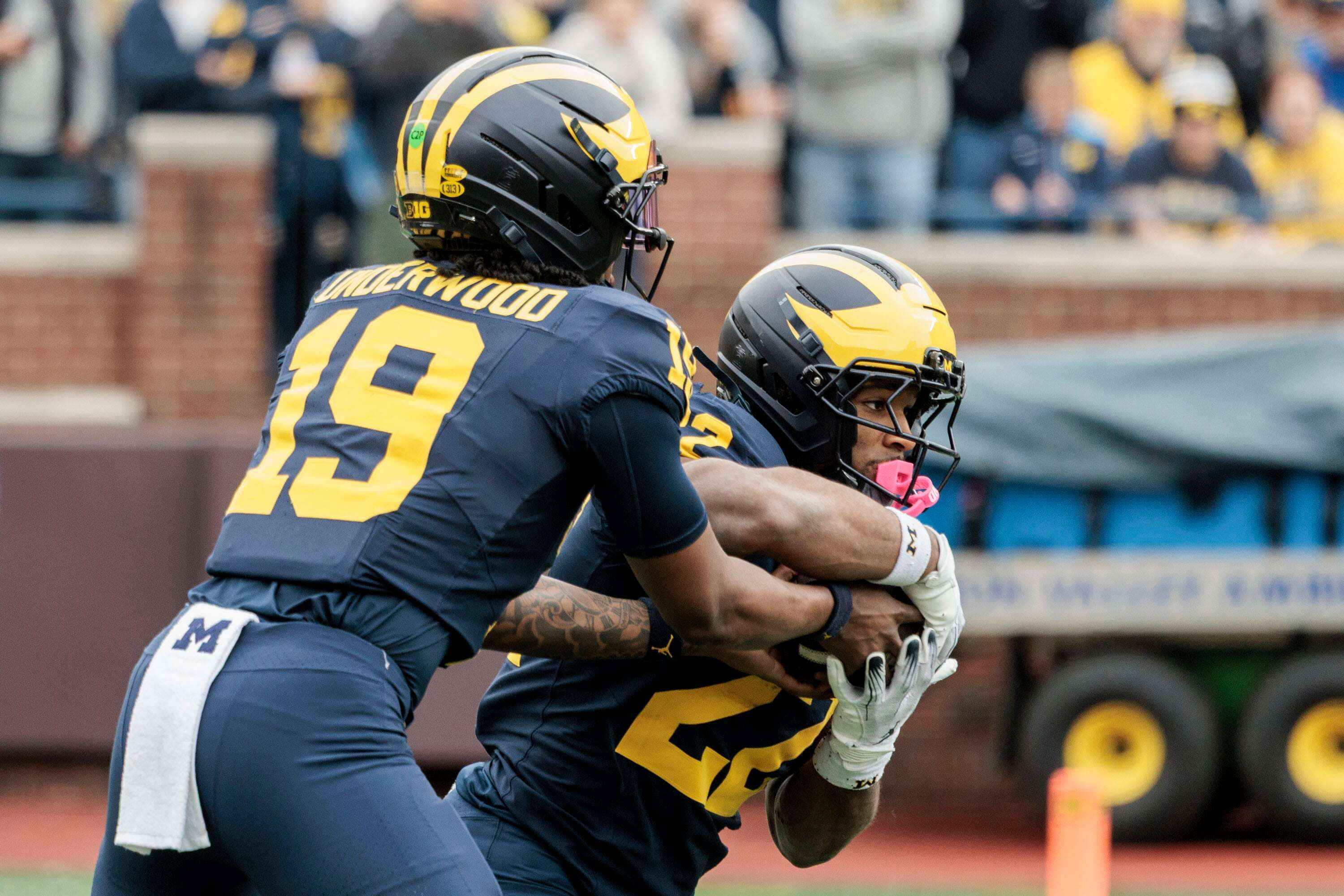 Michigan offense showing real improvement in practice, players say