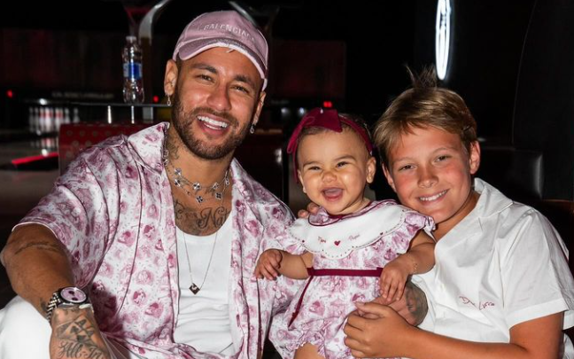 Filho de Neymar ganha festa com show exclusivo de rapper