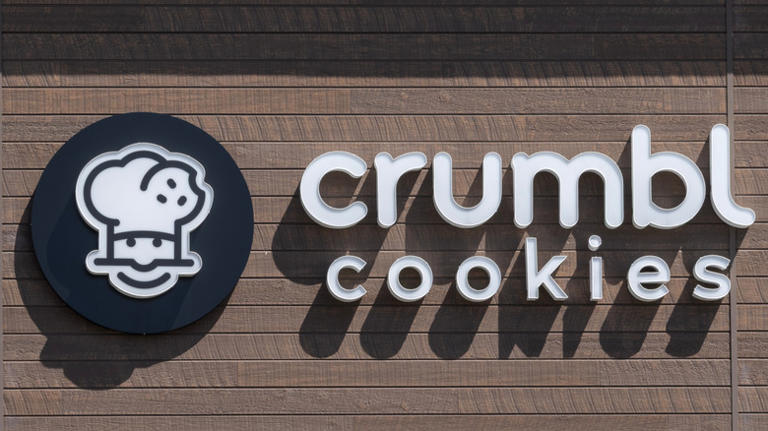 Crumbl's Menu This Week Features 2 Treats Made With America's Favorite ...