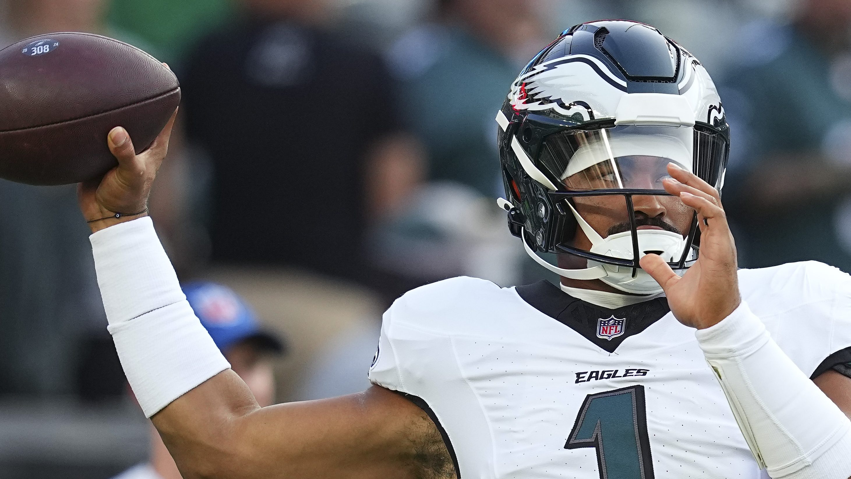 NFL Players, Executives Have Strong Takes on Eagles Super Bowl Chances