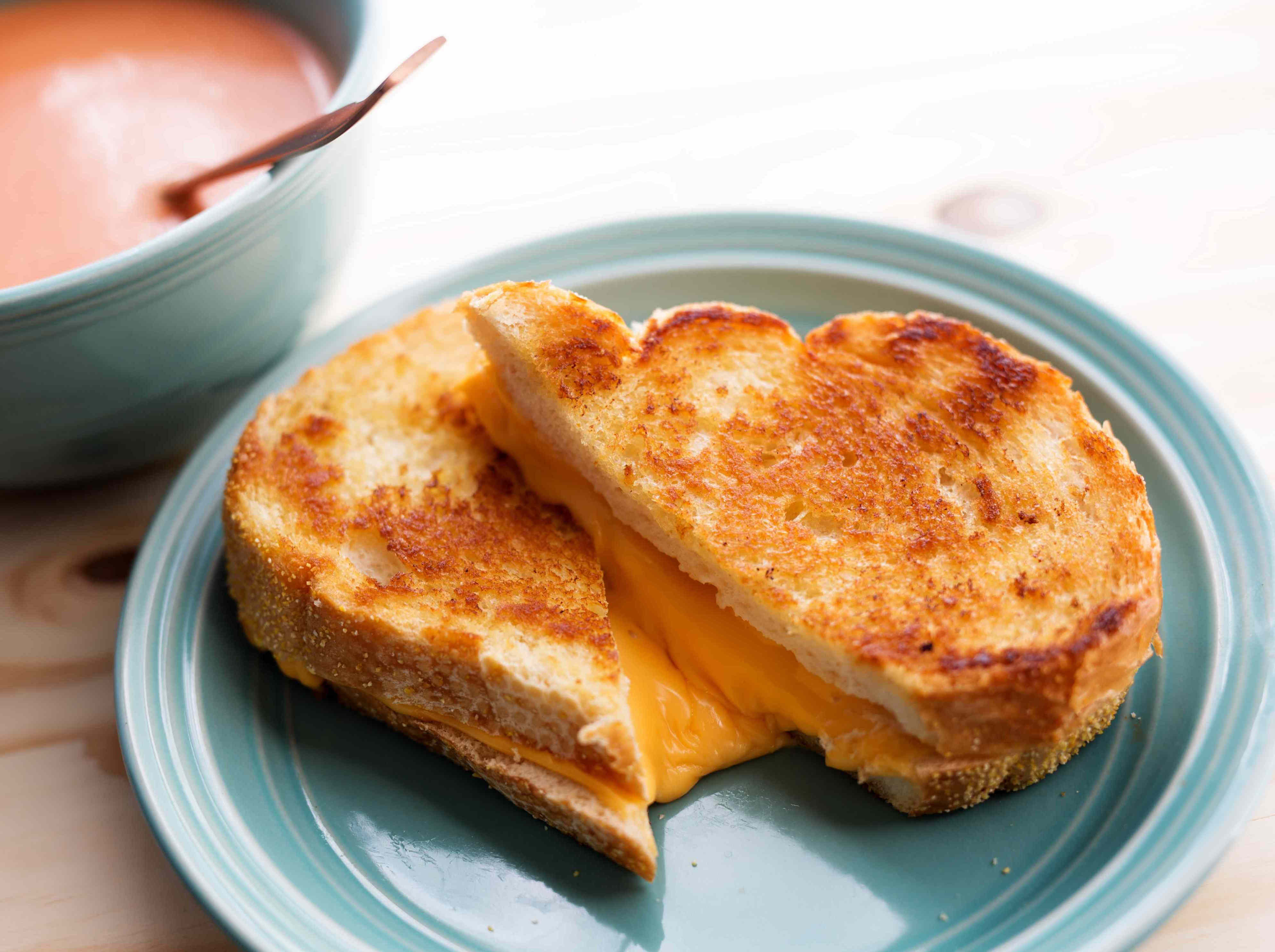 I Just Learned the Easiest Way to Make Grilled Cheese, and It's a Game ...