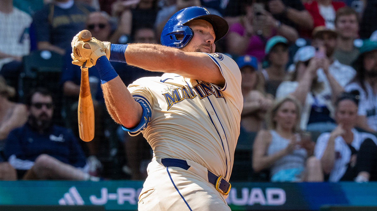 Mariners’ Cal Raleigh also breaks Mickey Mantle record with 49th home run