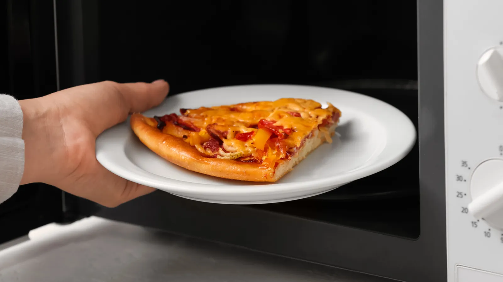 15 foods you should never microwave