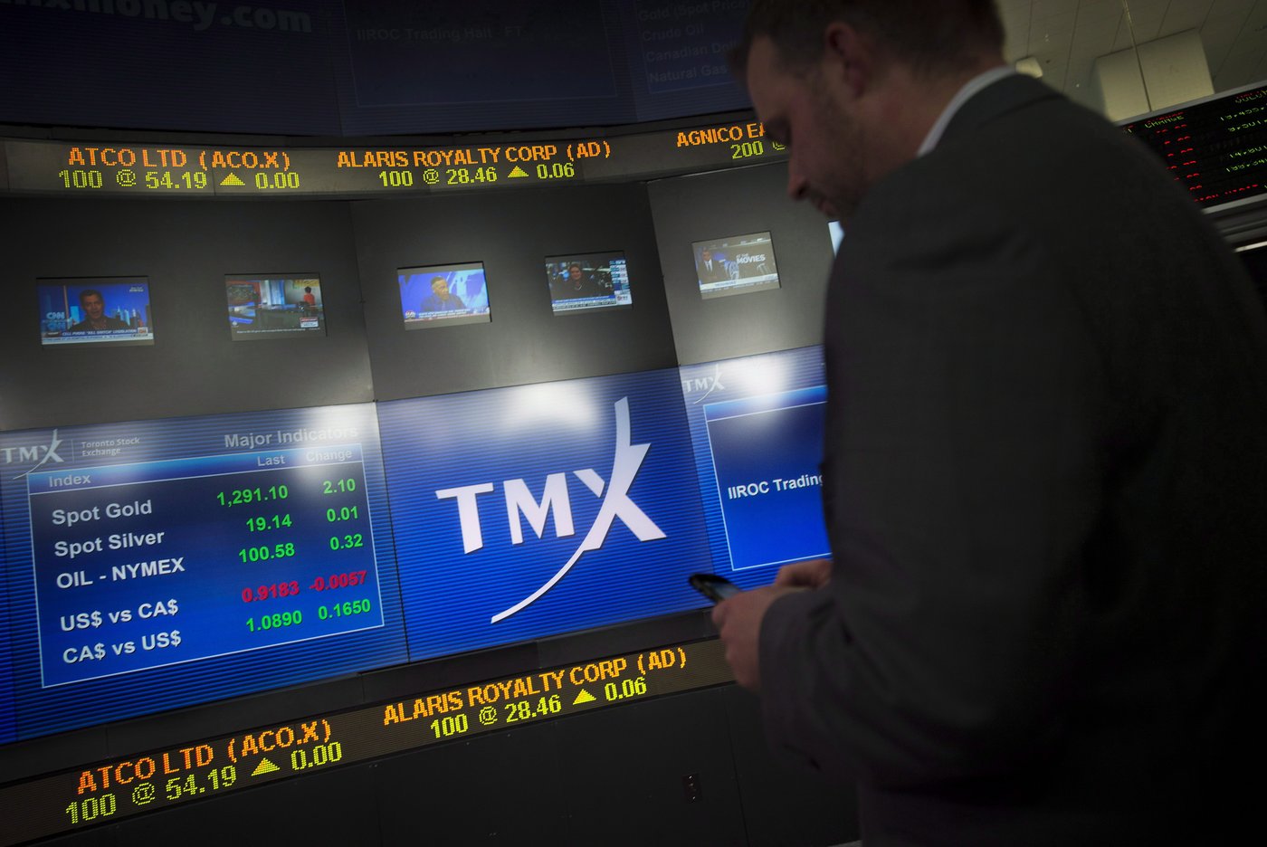 S&P/TSX composite, U.S. markets give back some of last week's gains ...