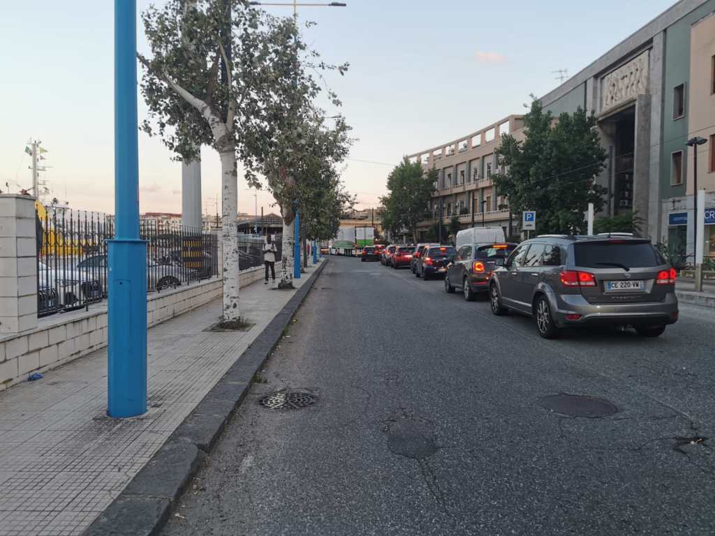 Messina, code ai traghetti Fs dal porto storico. Ma il servizio “estivo ...