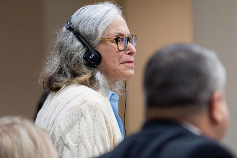 PHOTOS: Wendi and Robert Adelson take the stand in mother’s murder trial