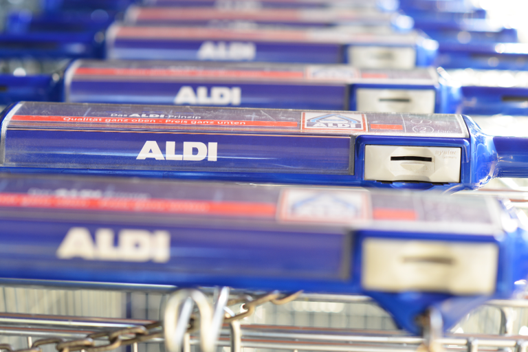 Aldi's $10 foldable tote: The ultimate solution for car organization