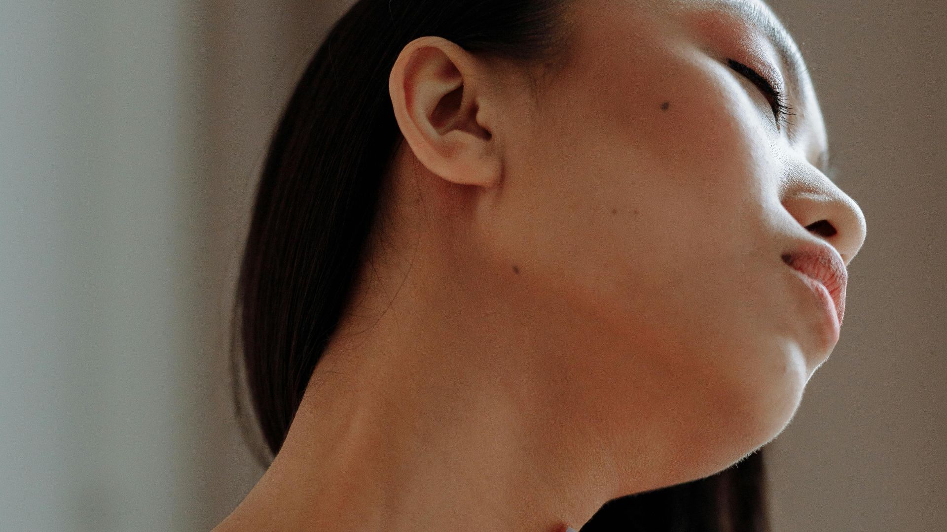 20 Gentle Stretches That Help With Arthritis