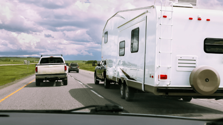 Is Cruise Control Safe to Use While Towing, or a Dangerous Mistake?