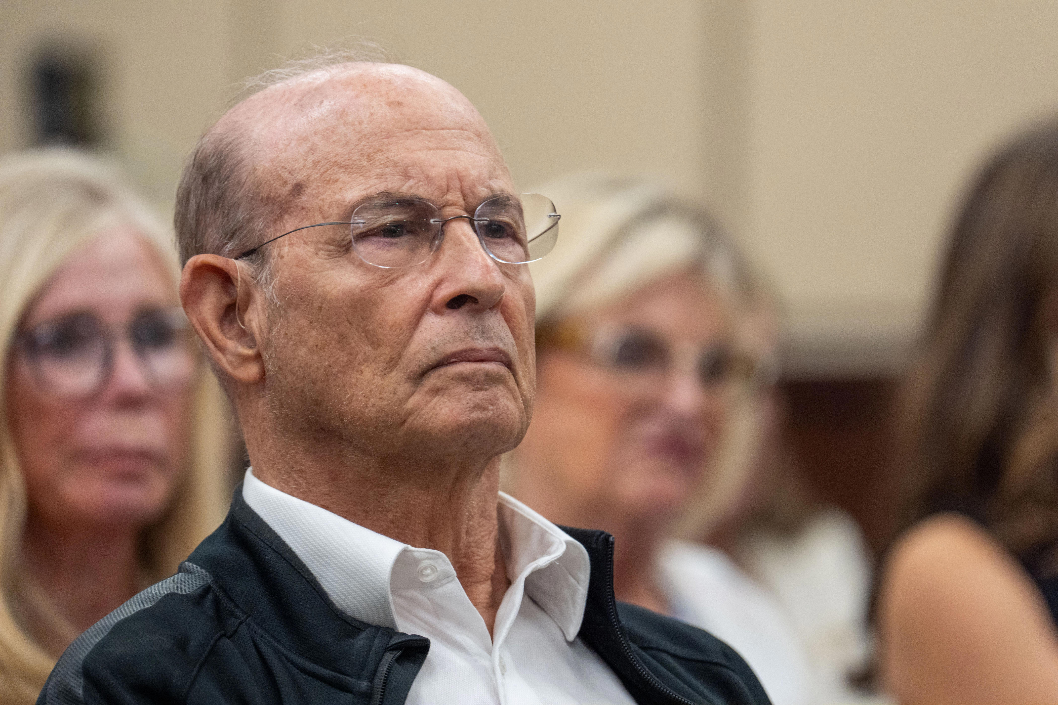 Dysfunctional family reunion: Kids against mom in Donna Adelson trial ...