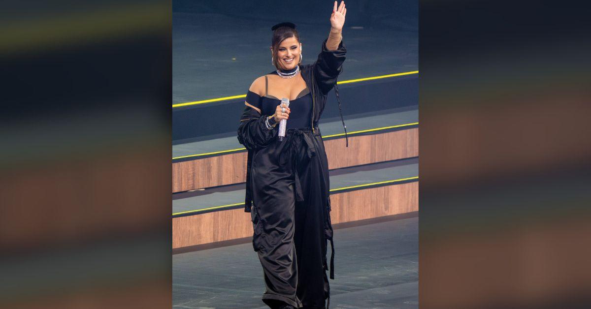 Nelly Furtado Claps Back at Body-Shamers in Optical Illusion Top and ...