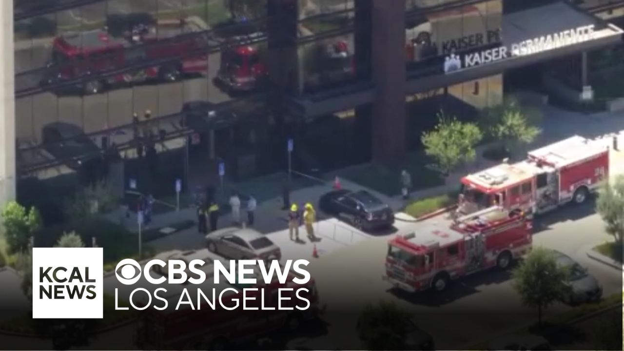 Car goes through Kaiser Permanente building in Porter Ranch