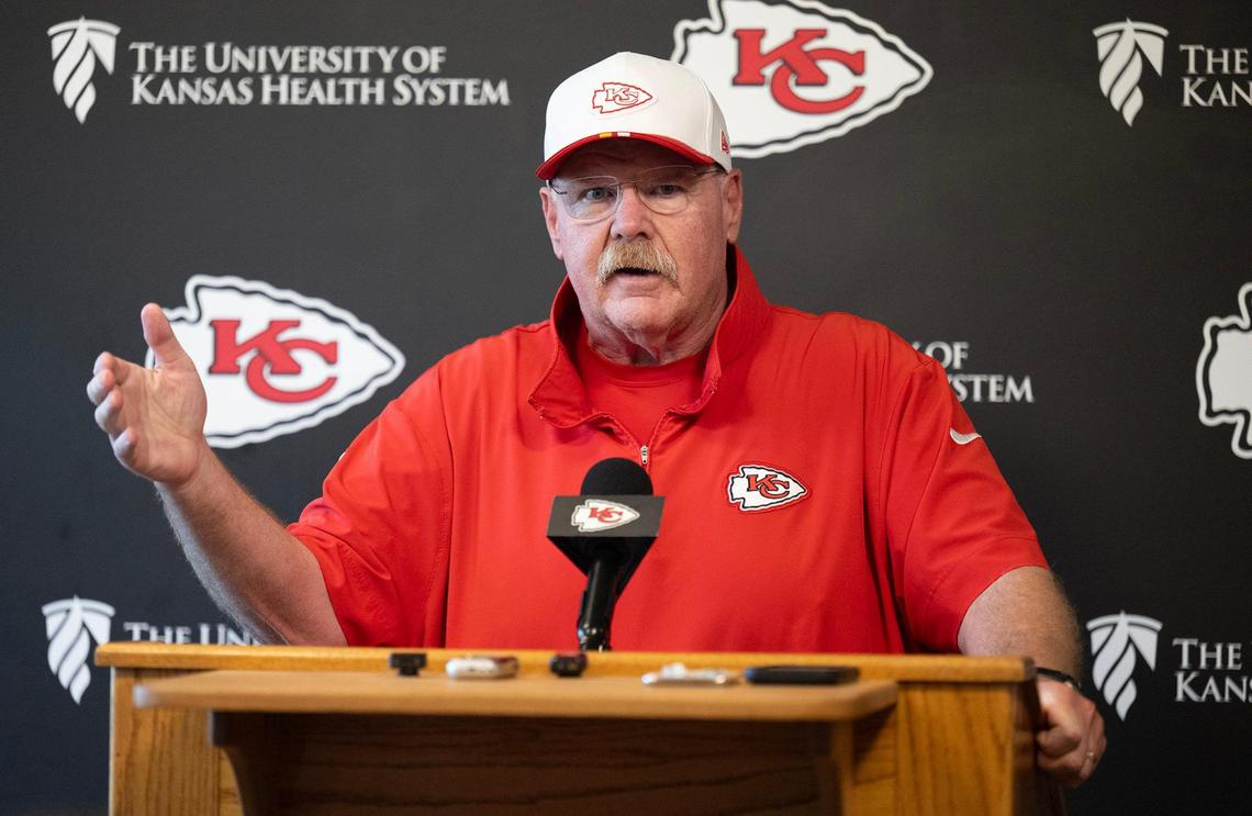 Chiefs' NFL roster tracker: KC makes 1st cut in scramble toward 53 ...