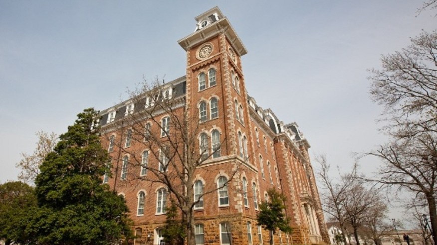 UPDATE: Police say no evidence of active shooter at University of Arkansas