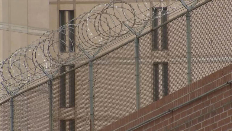 2 try to break into Fulton County Jail through fence, sheriff’s office says