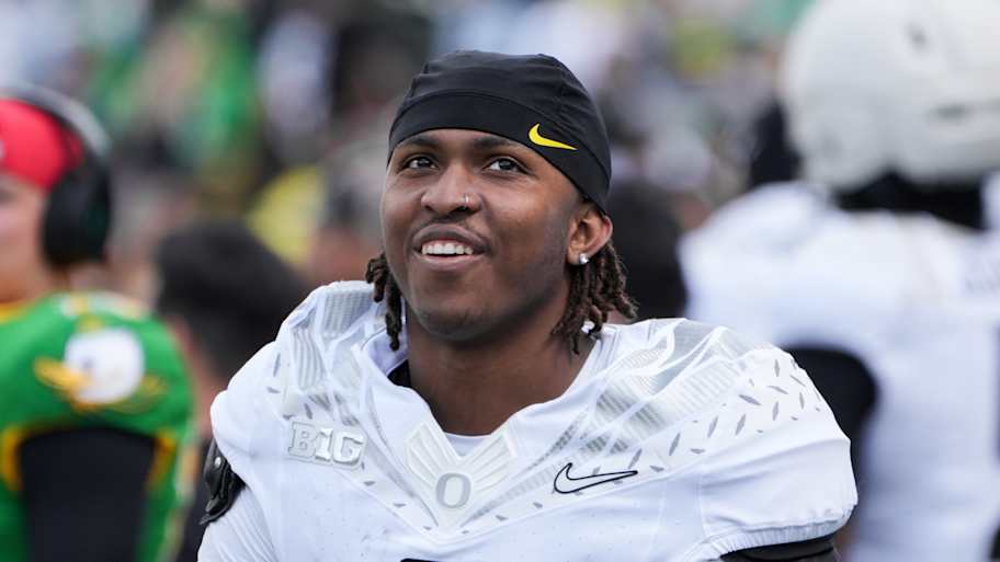 Oregon Ducks Freshman Dakorien Moore's New NIL Deal Puts Him In Elite ...
