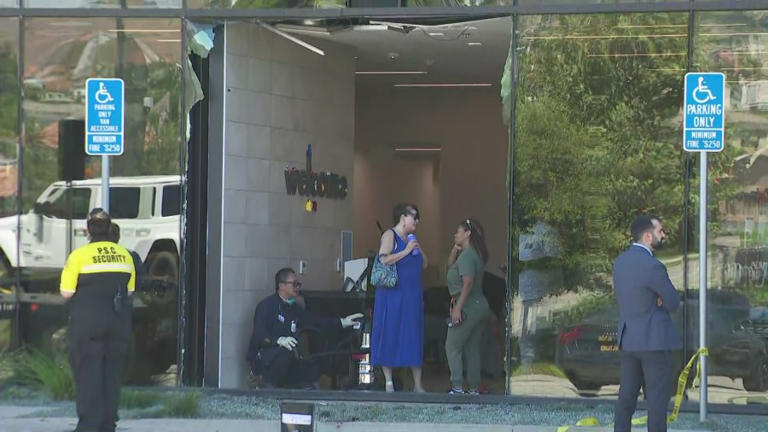 Driver crashes into medical center waiting room in Los Angeles