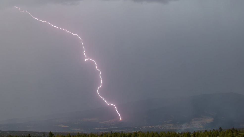 Siskiyou County hit by over 2,700 lightning strikes, leading to fires ...