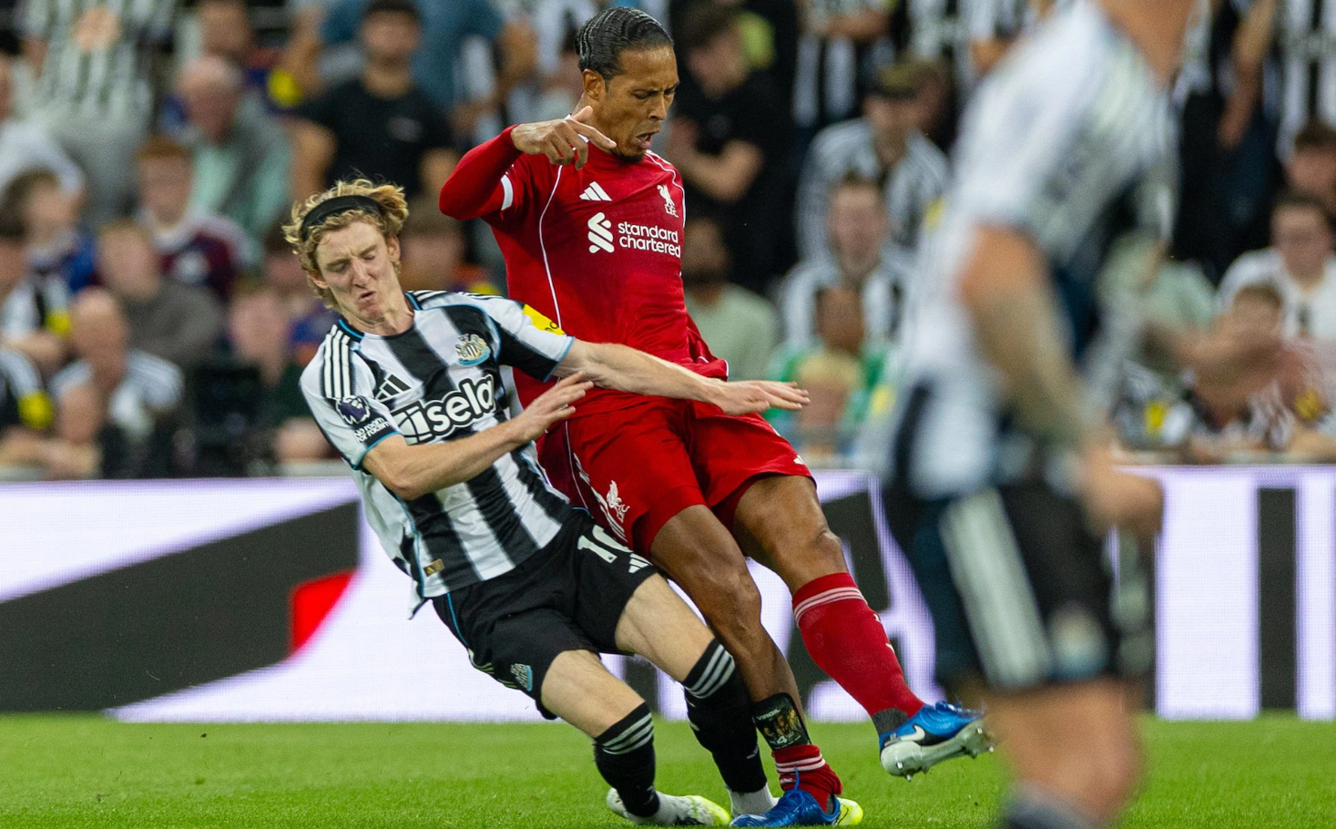 Slot chê lối chơi phản bóng đá của Newcastle