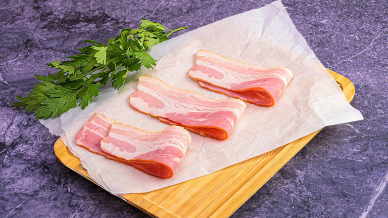 This Easy Bacon Hack Gives You The Perfect Balance Of Crispy And Chewy ...