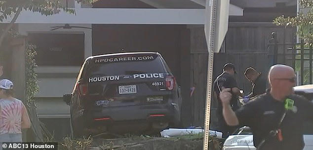 Texas kids have lucky escape after police car crashes through fence ...
