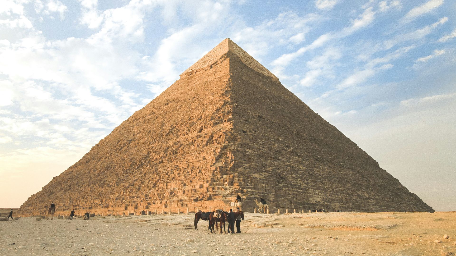 The 20 Oldest Monuments Found Around the World