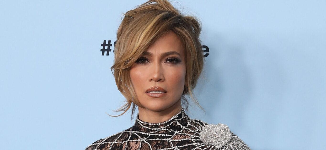 Jennifer Lopez's 17-Year-Old Daughter Emme Is The Singer's Carbon Copy ...