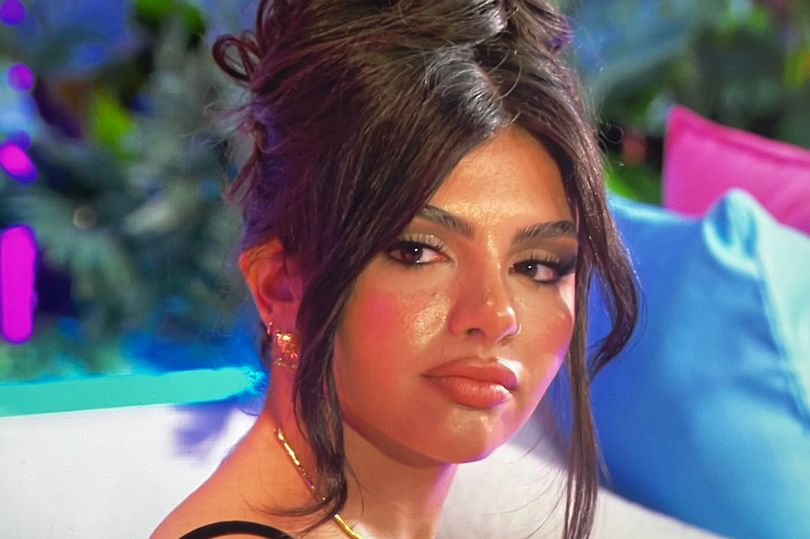 Love Island star claims Netflix won't let her discuss relationship on ...