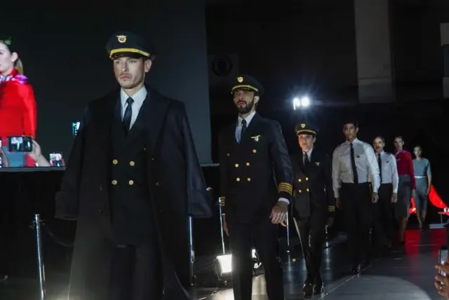 Avianca renueva sus uniformes: 11.000 empleados estrenarán la nueva ...