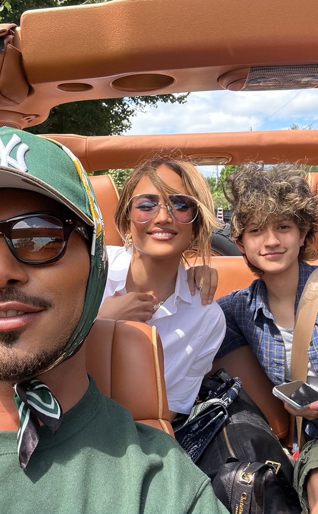 Jennifer Lopez's Rare Pic With Emme Proves She's Raising Her Mini-Me