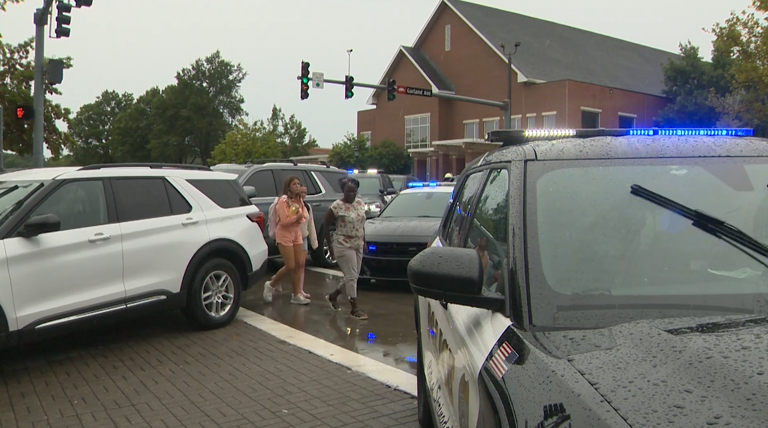 Hundreds of hoax calls about an "active shooter" at University of Arkansas