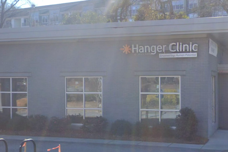 Wheelchair-bound woman left on exam table at clinic after staff packed ...