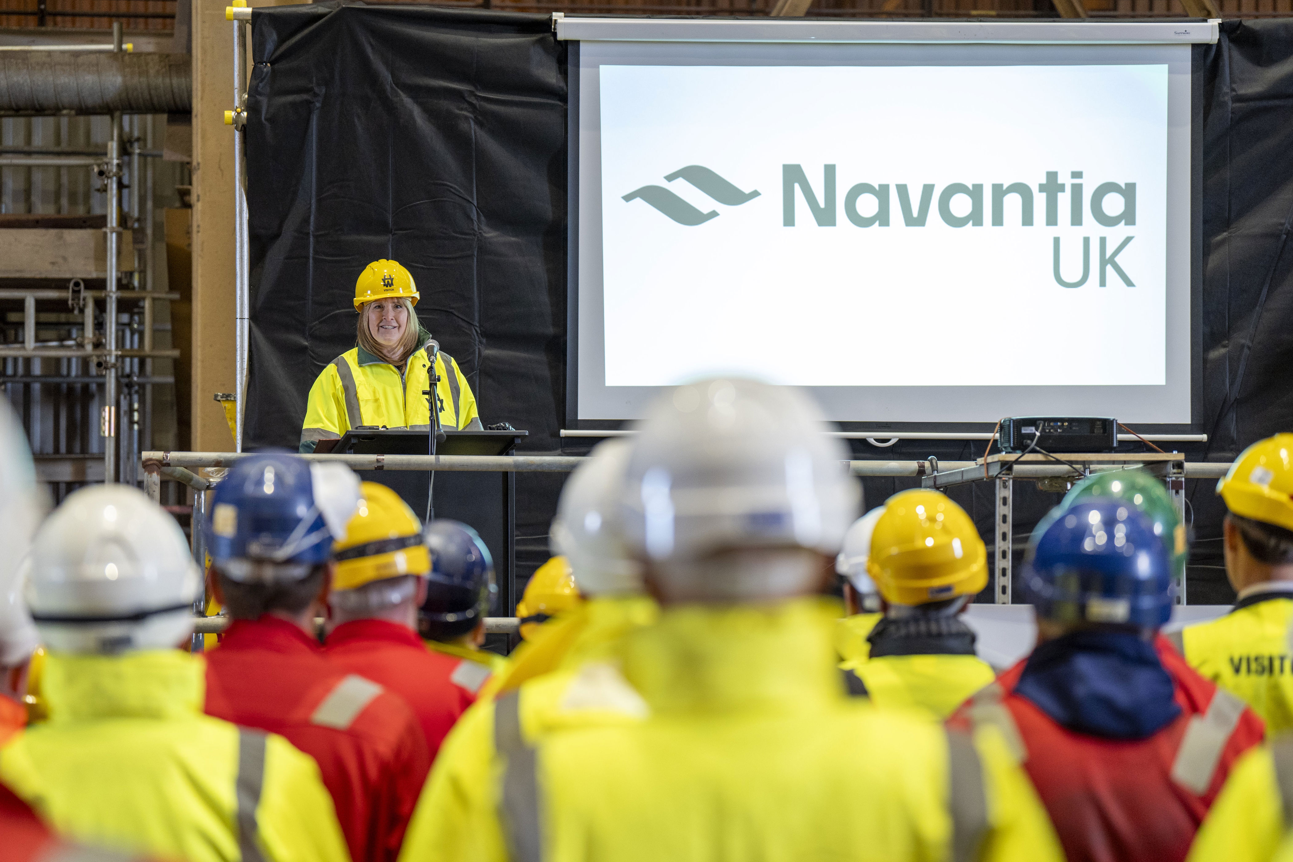 Ian Murray to cut steel on barge that will help deliver three new Navy ...