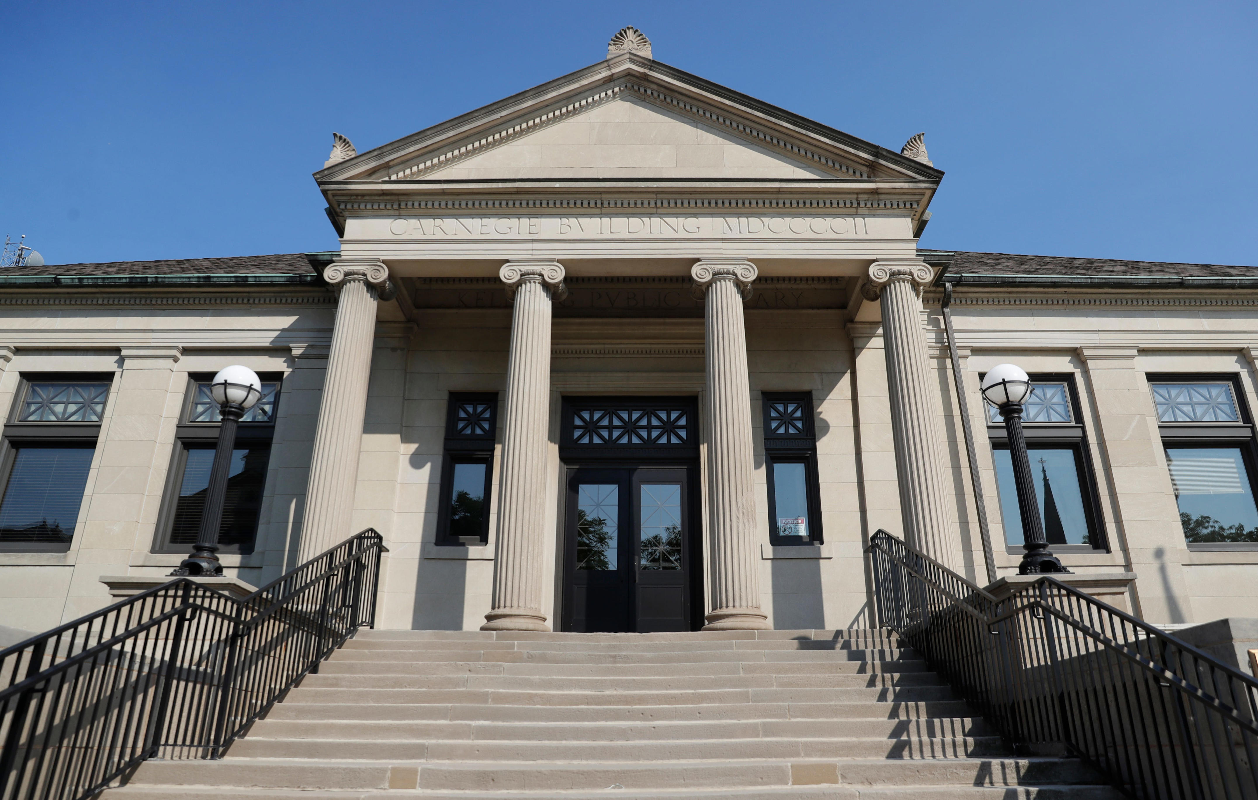 City of Appleton, officer seek dismissal of wrongful death lawsuit