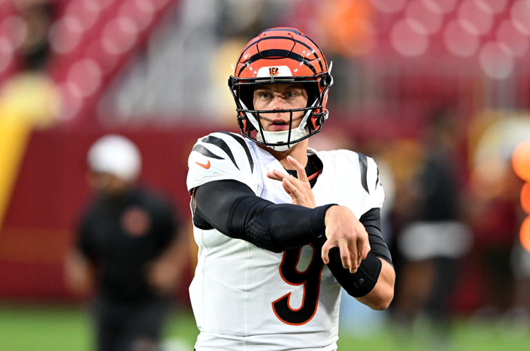 2025 Best NFL Quarterbacks: Patrick Mahomes, Lamar Jackson Lead Top 10 ...