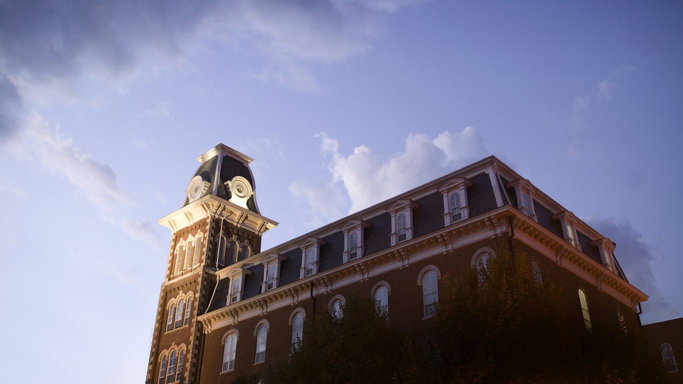 Police find no evidence of campus shooter at University of Arkansas
