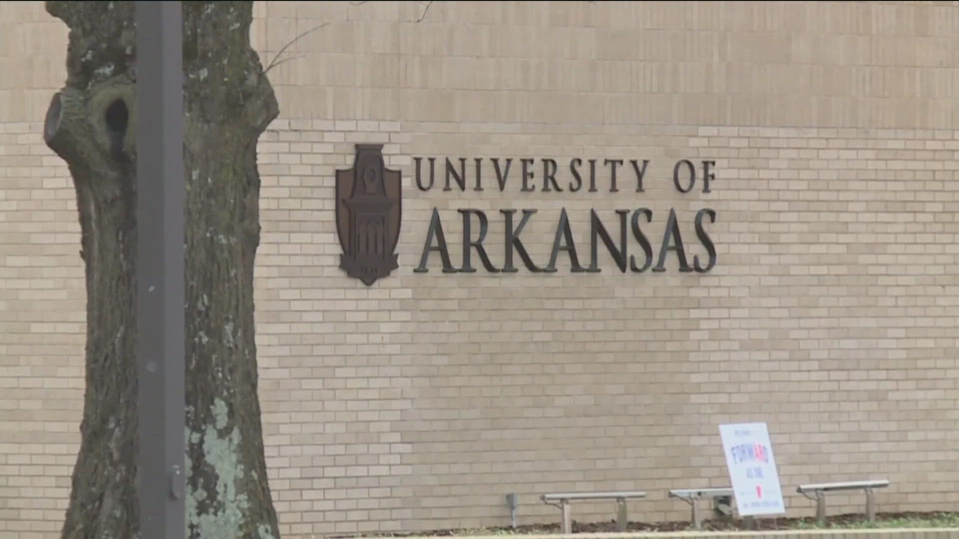 Reported shooter threats at University of Arkansas come 25 years after ...