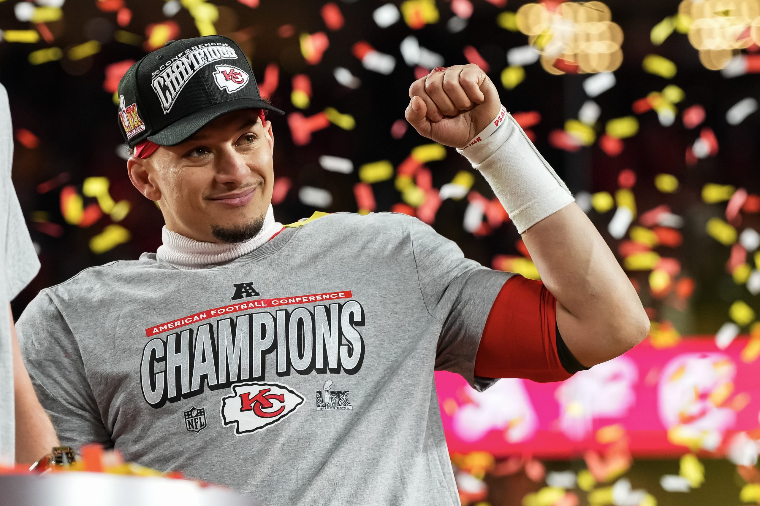 2025 Best NFL Quarterbacks: Patrick Mahomes, Lamar Jackson Lead Top 10 ...