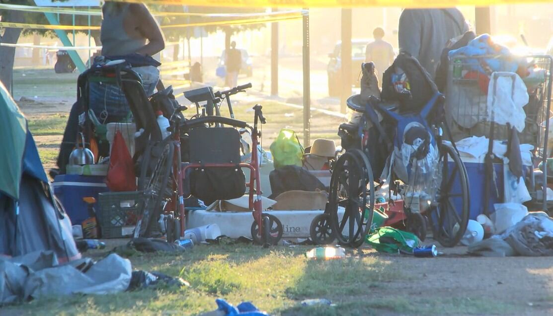 Volunteers make 1,000 heat relief kits for Tucson’s homeless