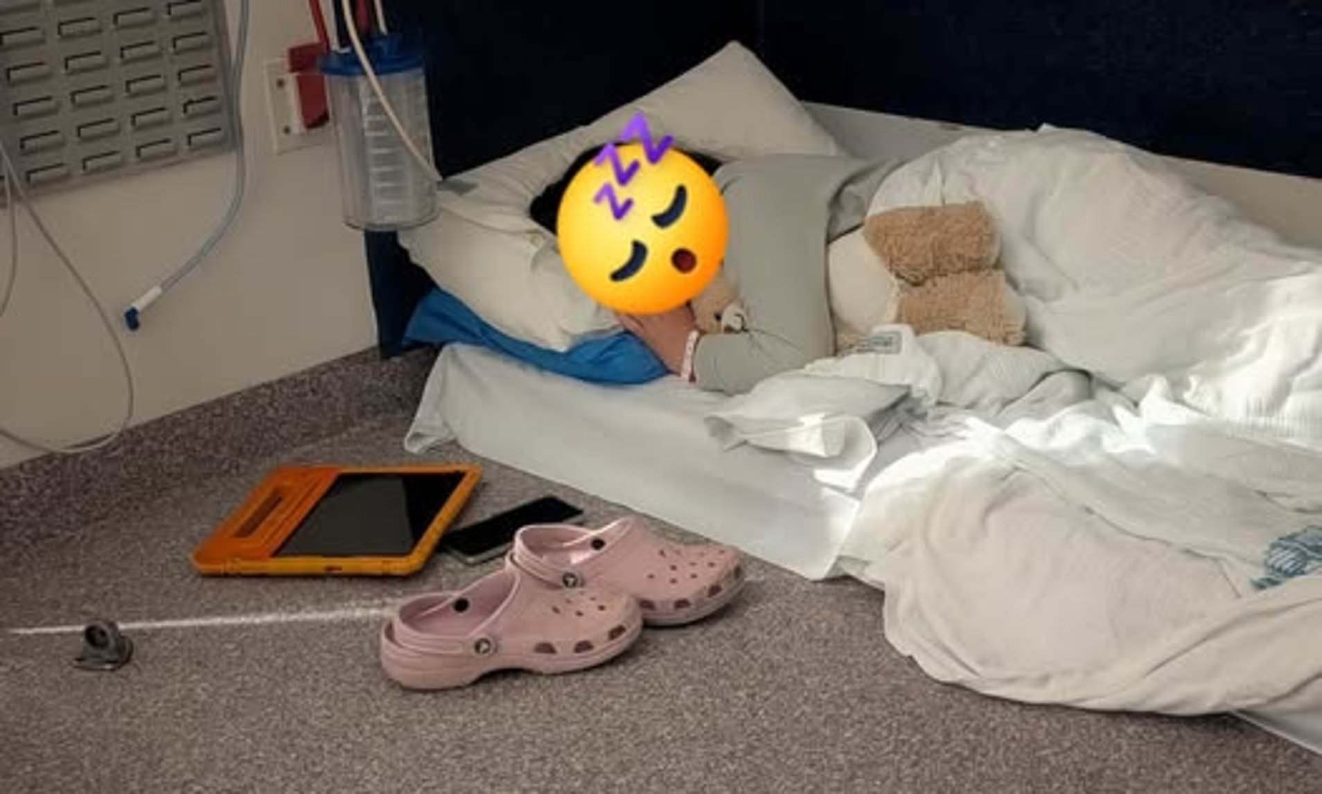 Sick child forced to sleep on the floor in an overcrowded Sydney hospital