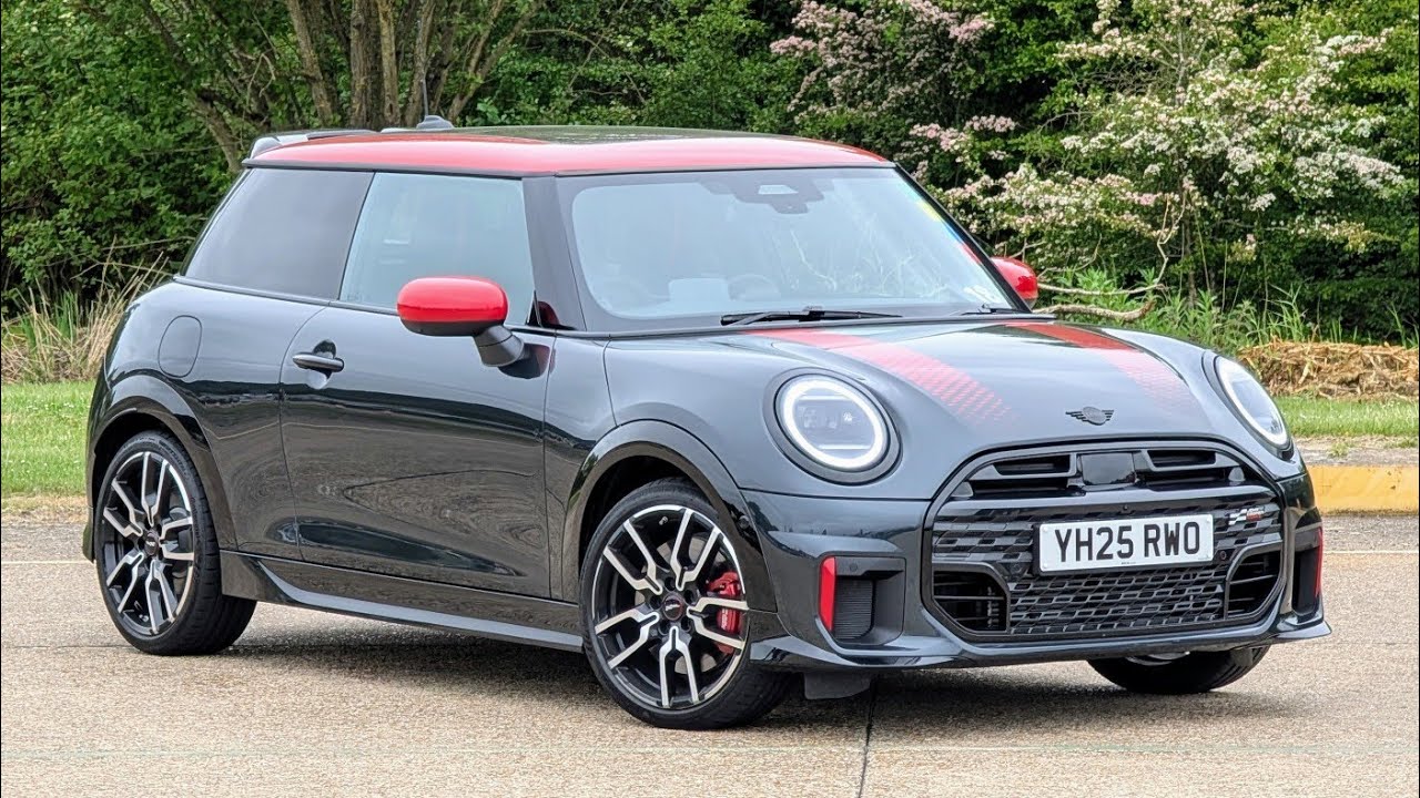 Mini JCW 2025 – First Drive and Review in 4K