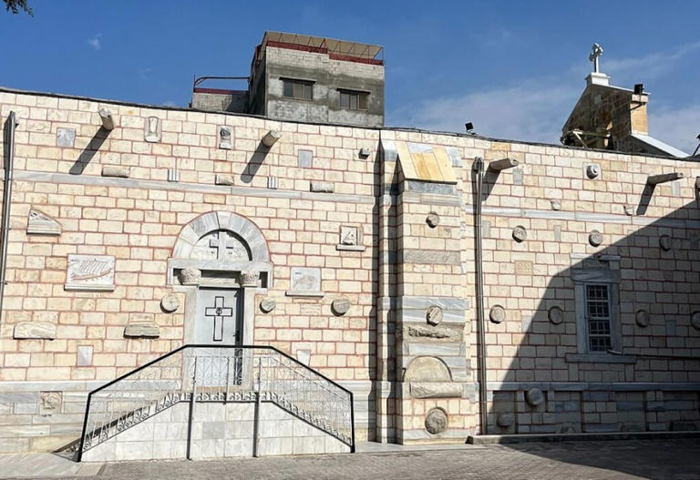Γάζα: Ιερείς και καλόγριες αρνούνται να εκκενώσουν την Ελληνορθόδοξη ...