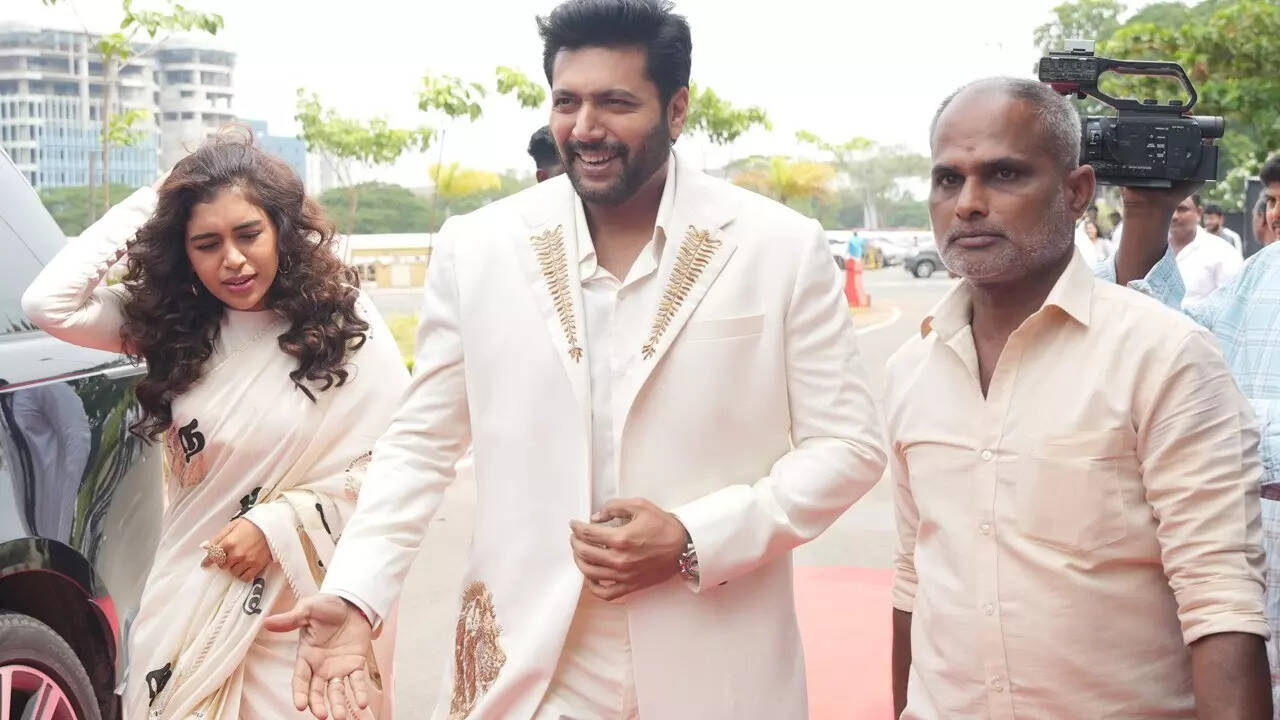 Ravi Mohan turns director, debut directorial kicks off, launches ...