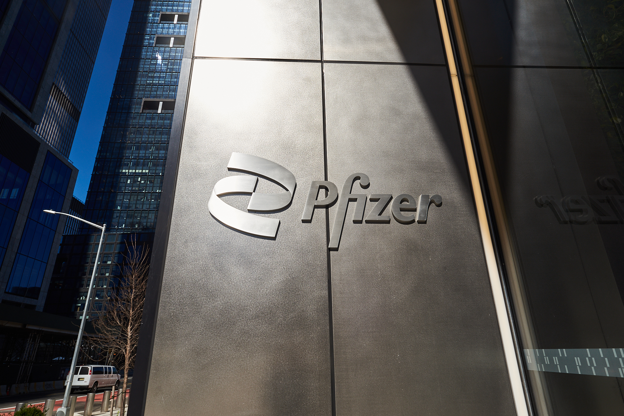 Pfizer lays off 100 employees in Seattle area